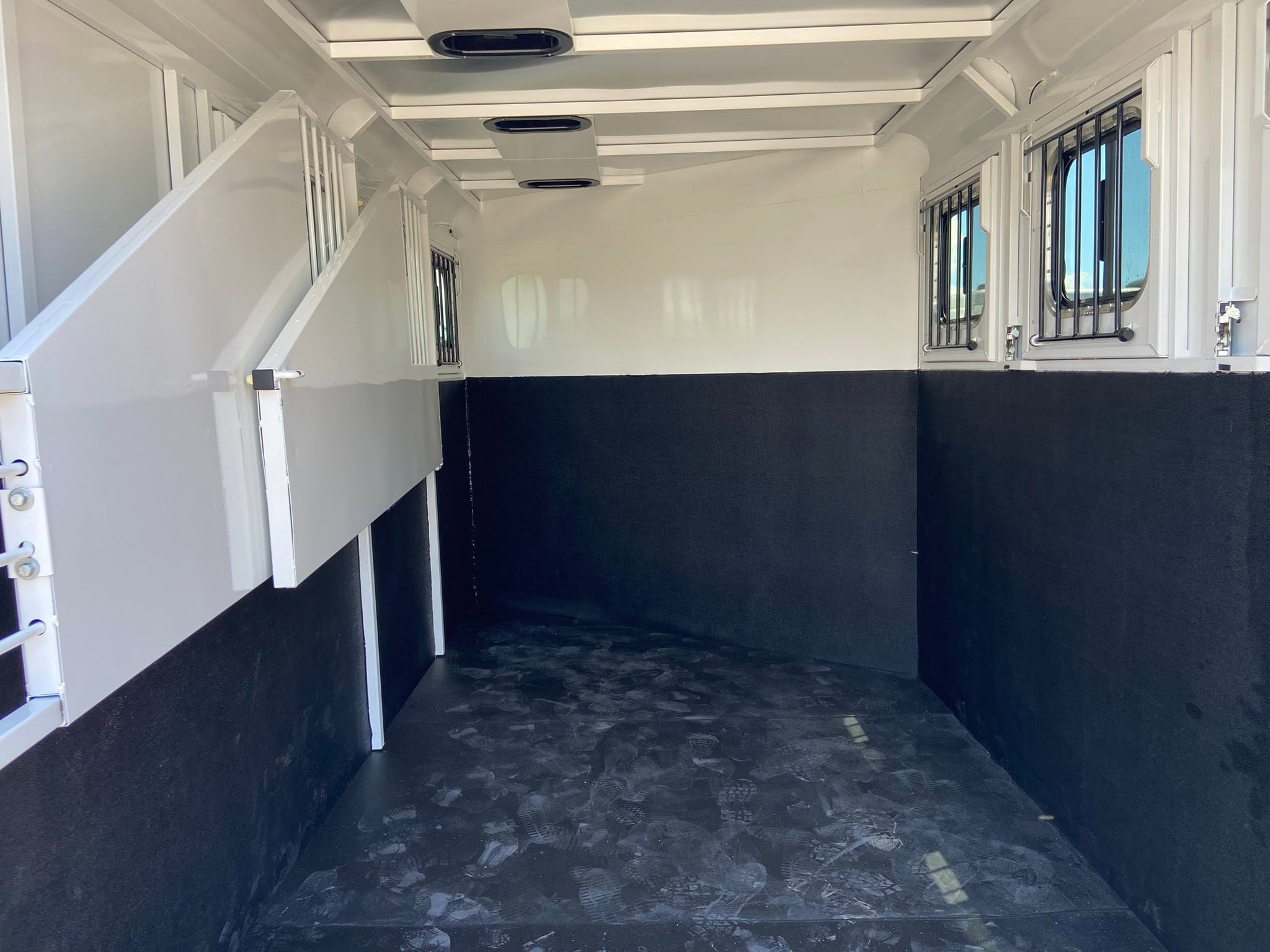 2027-Trails-West-3-Horse-Slant-Load-Bumper-Pull-Trailer-41122 | TX, FL ...